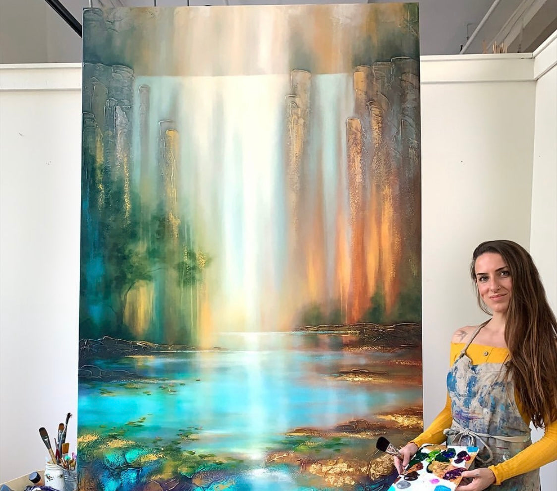 Linzy Arnott - Meet Our Artists – Enchantress and Freeborne Gallery